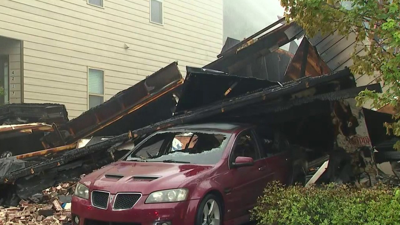 9 displaced in East Point home fire