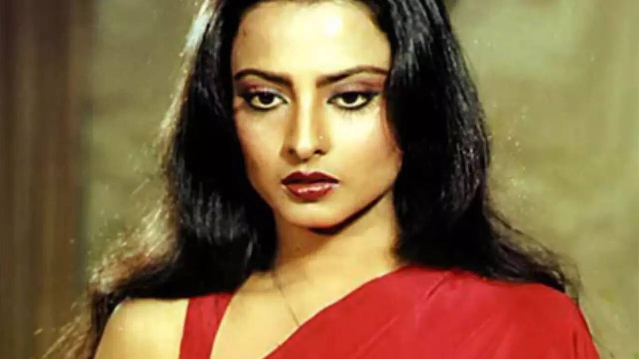 When Rekha admitted being in love with Amitabh Bachchan: 'Why should I ...