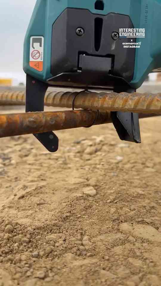 Cordless rebar tying machine