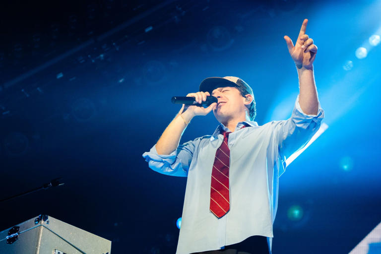 Review & setlist: Charlie Puth turns MGM Music Hall into a masterclass ...