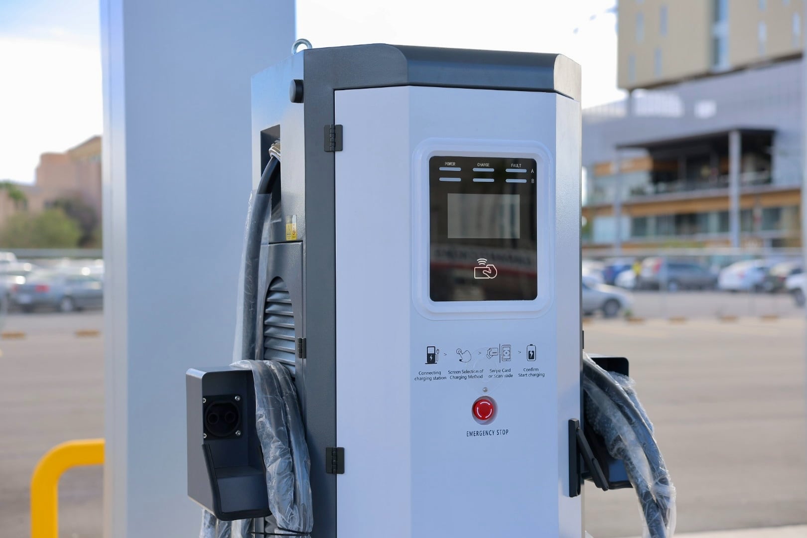 Registra electrolinera más de 12 mil recargas