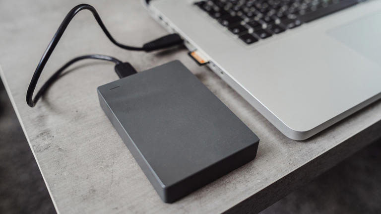 Never plug these 5 devices into a USB hub