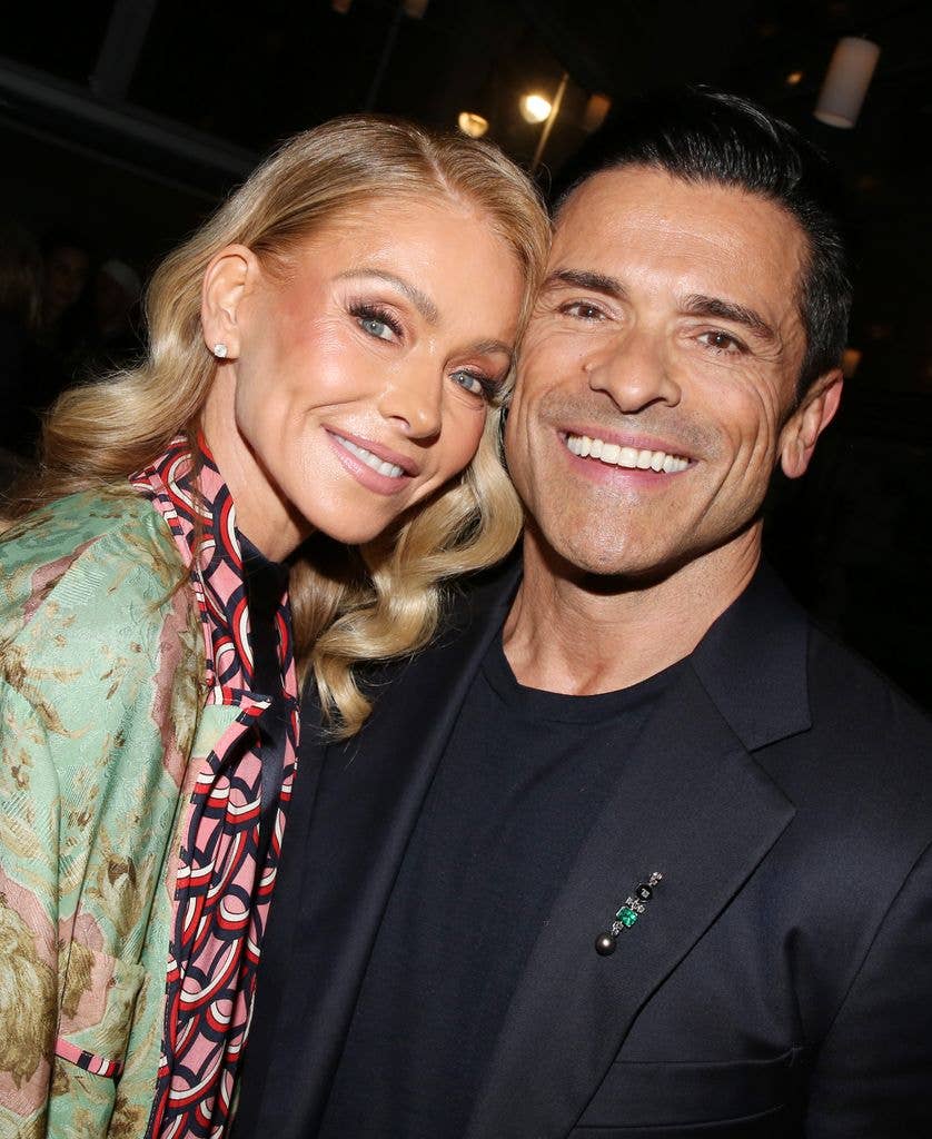 Kelly Ripa reveals unusual gift she gave husband Mark Consuelos on ...