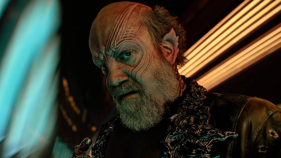 Starfleet Academy scene playfully pays homage to actor's Sideways ...
