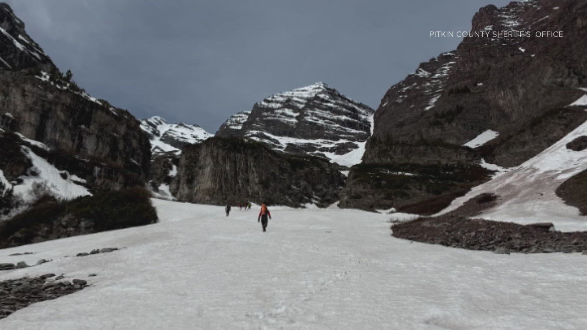 Climber survives 1,000-foot fall on Maroon Peak