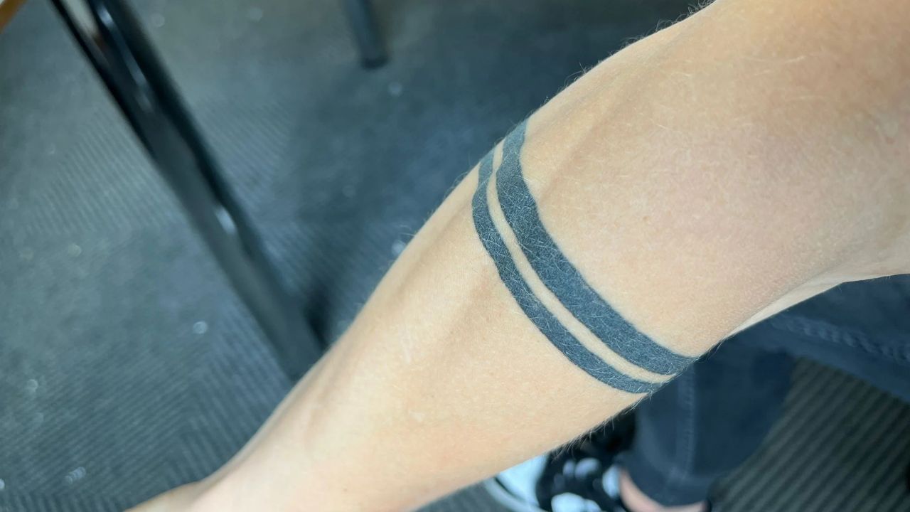 « Ce tatouage a une signification cachée » : voici ce que cela veut ...