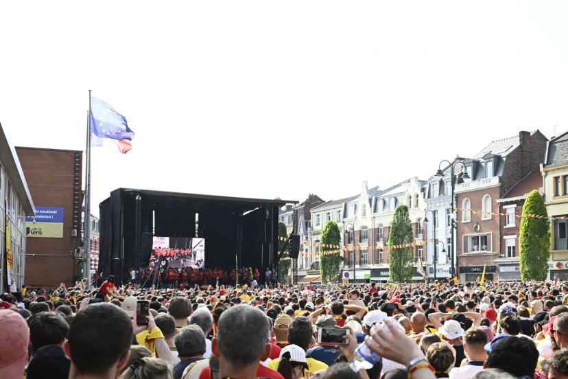 « Les Corons » scandés à pleins poumons lors des festivités