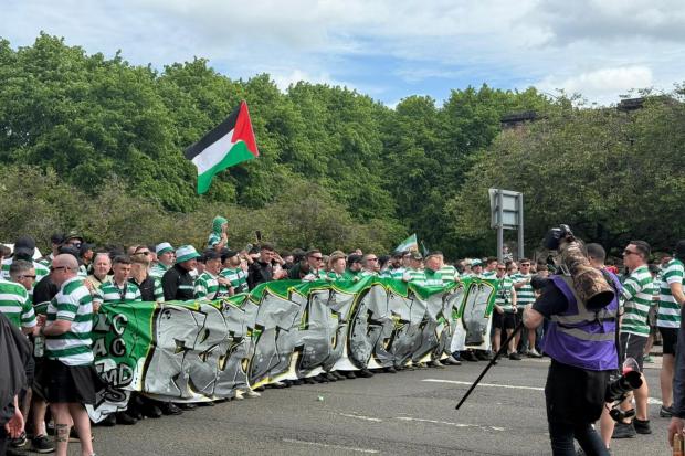 Watch Celtic fans march from Glasgow Green to Hampden