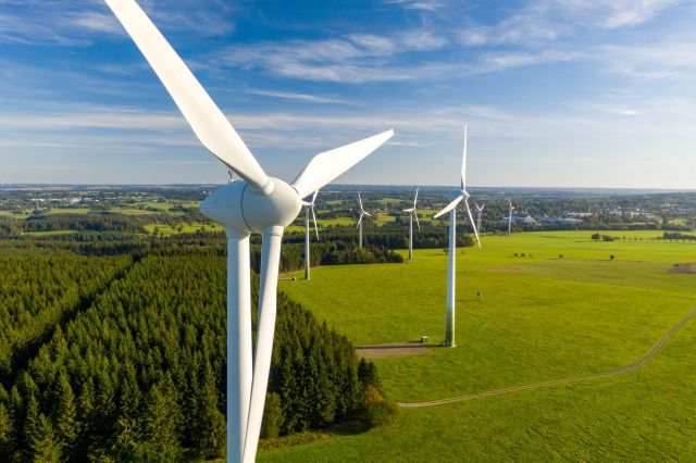 One of the world's biggest 'toaster oven' batteries is turning excess ...