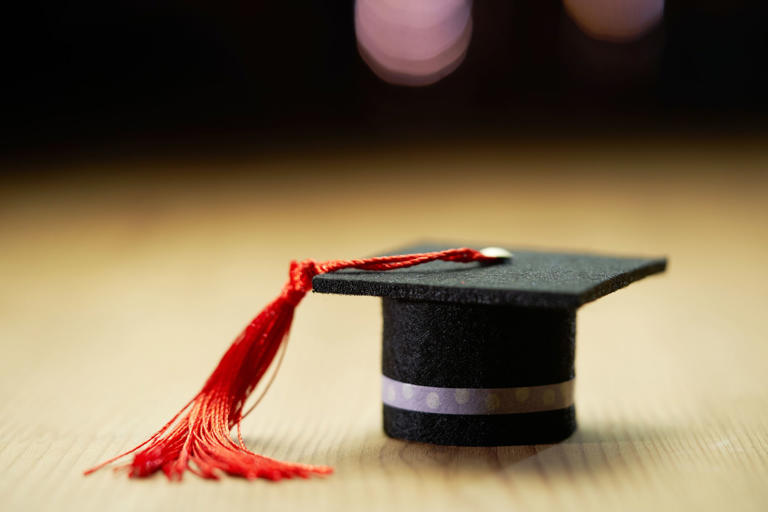 This isn't supposed to happen at a kindergarten graduation