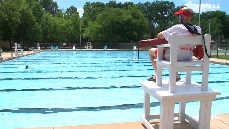 St. Louis, state-controlled police board square off over pool security ...