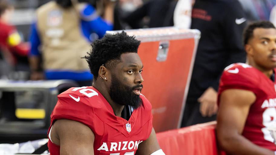 Dallas Cowboys urged to trade for disgruntled Super Bowl champ EDGE