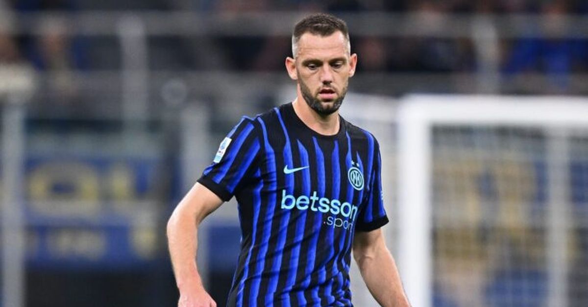 De Vrij, ancora niente accordo per il rinnovo con l’Inter: i due club ...