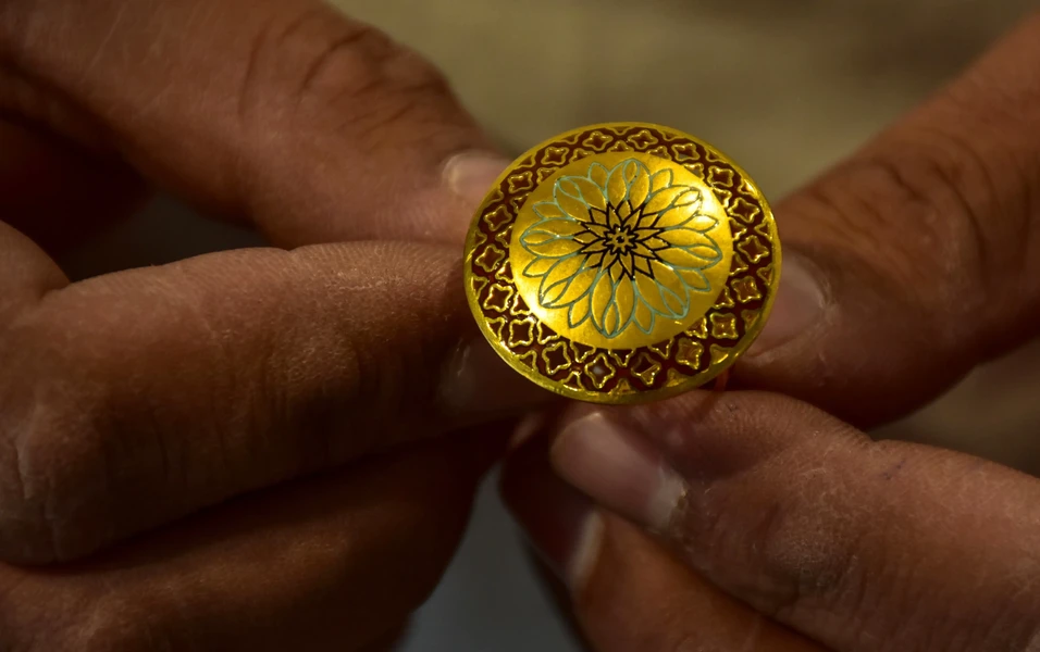 Gold lovers’ guide to vermeil vs plated jewelry