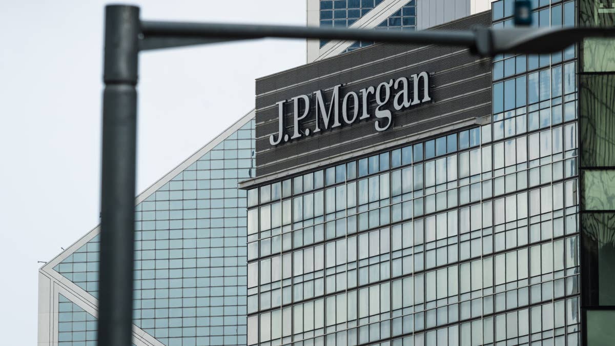Jamie Dimon sends stark message on defense contractors