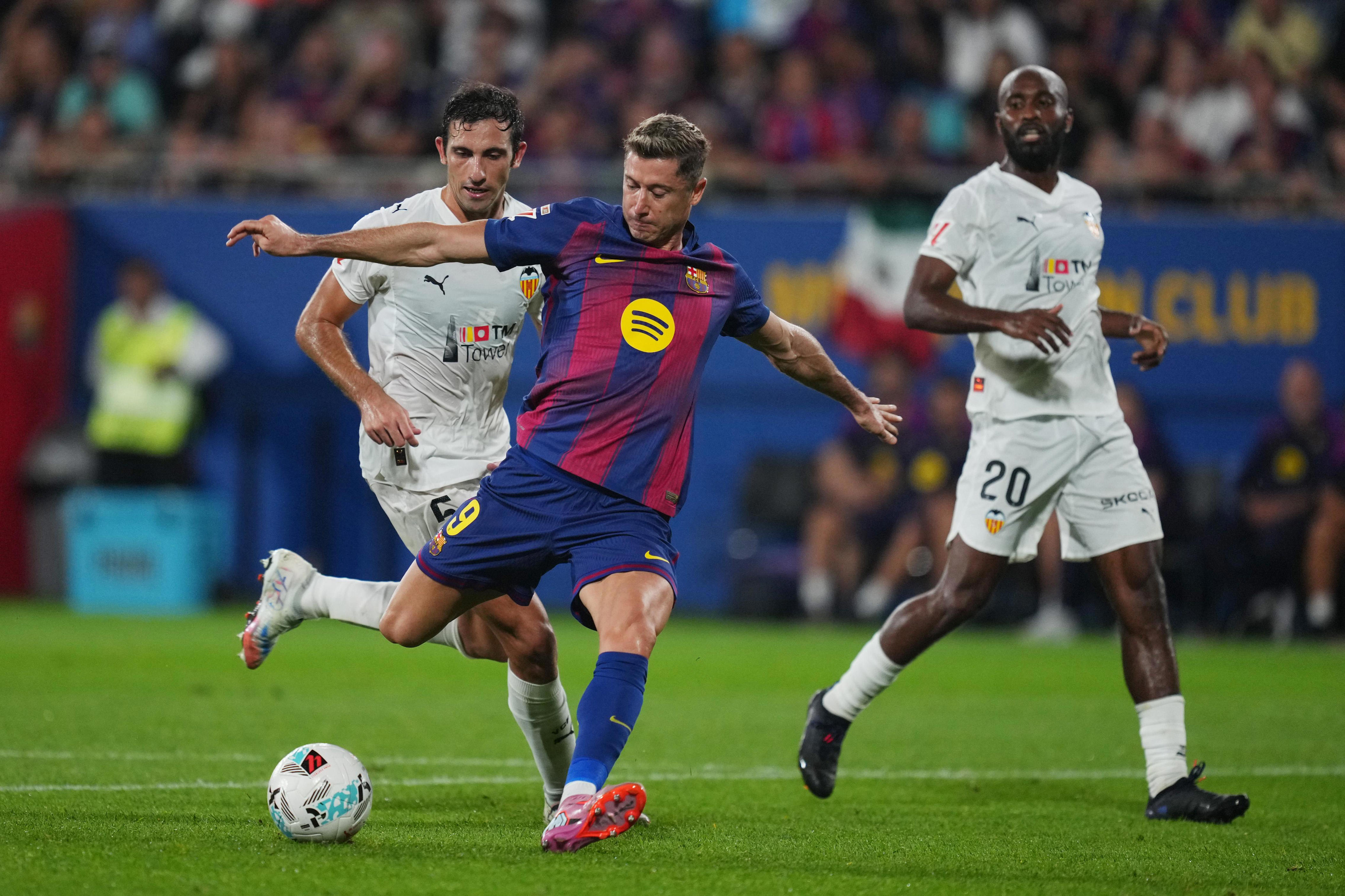 Valencia vs Barcelona live stream: Lineups, kickoff time, TV channel ...