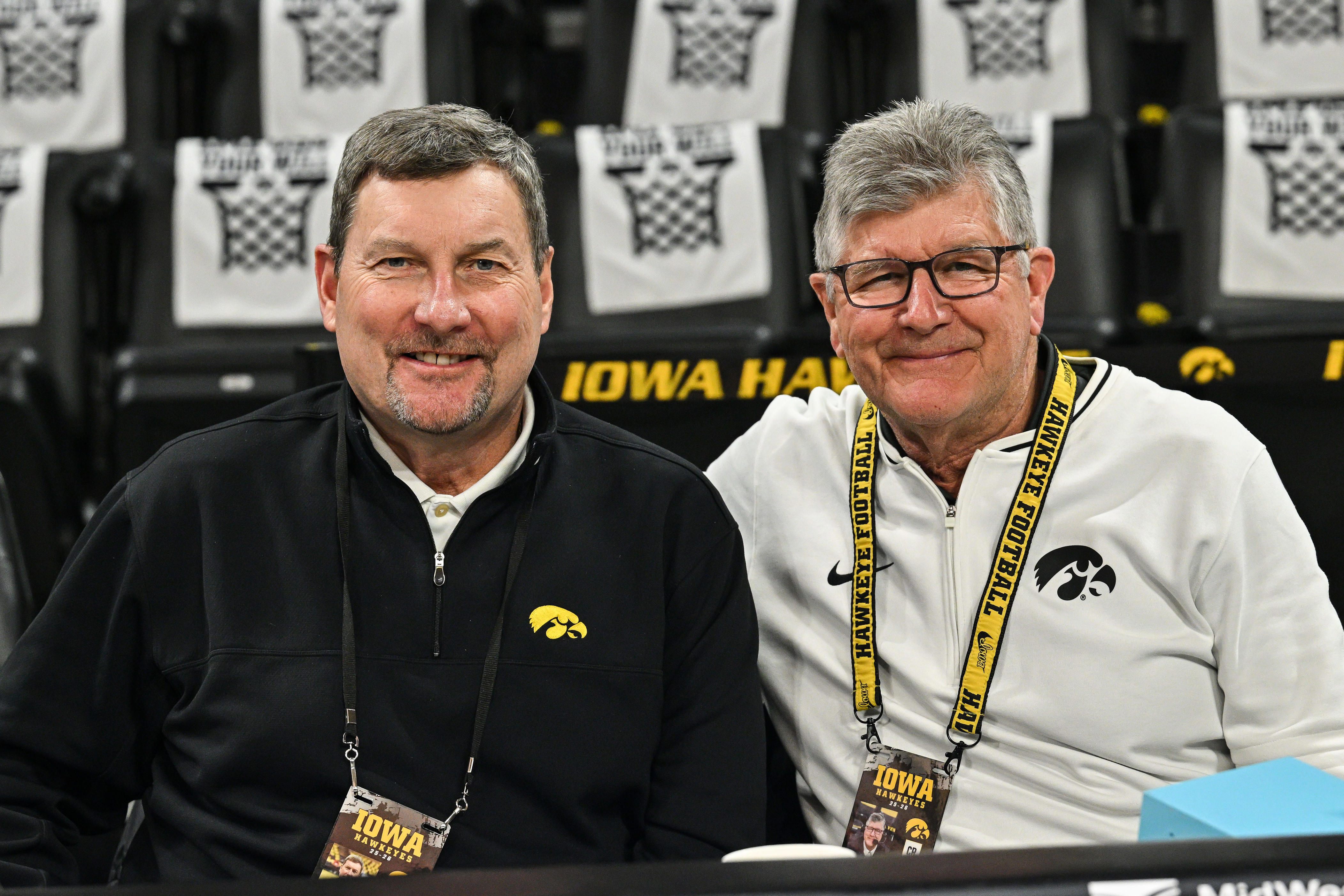 Field of Dreams press box named after Iowa Hawkeyes' Gary Dolphin