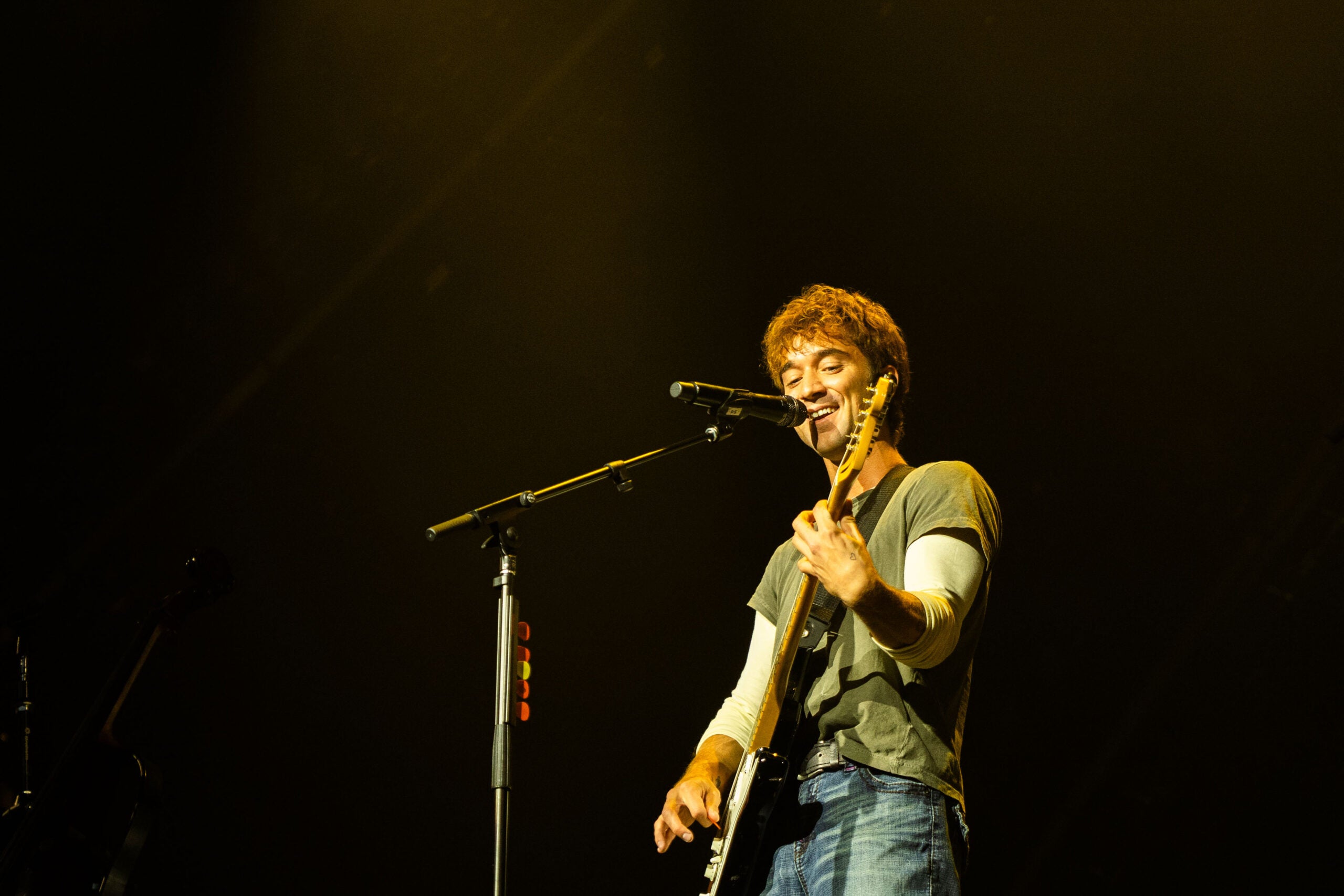 Review & setlist: Charlie Puth turns MGM Music Hall into a masterclass ...