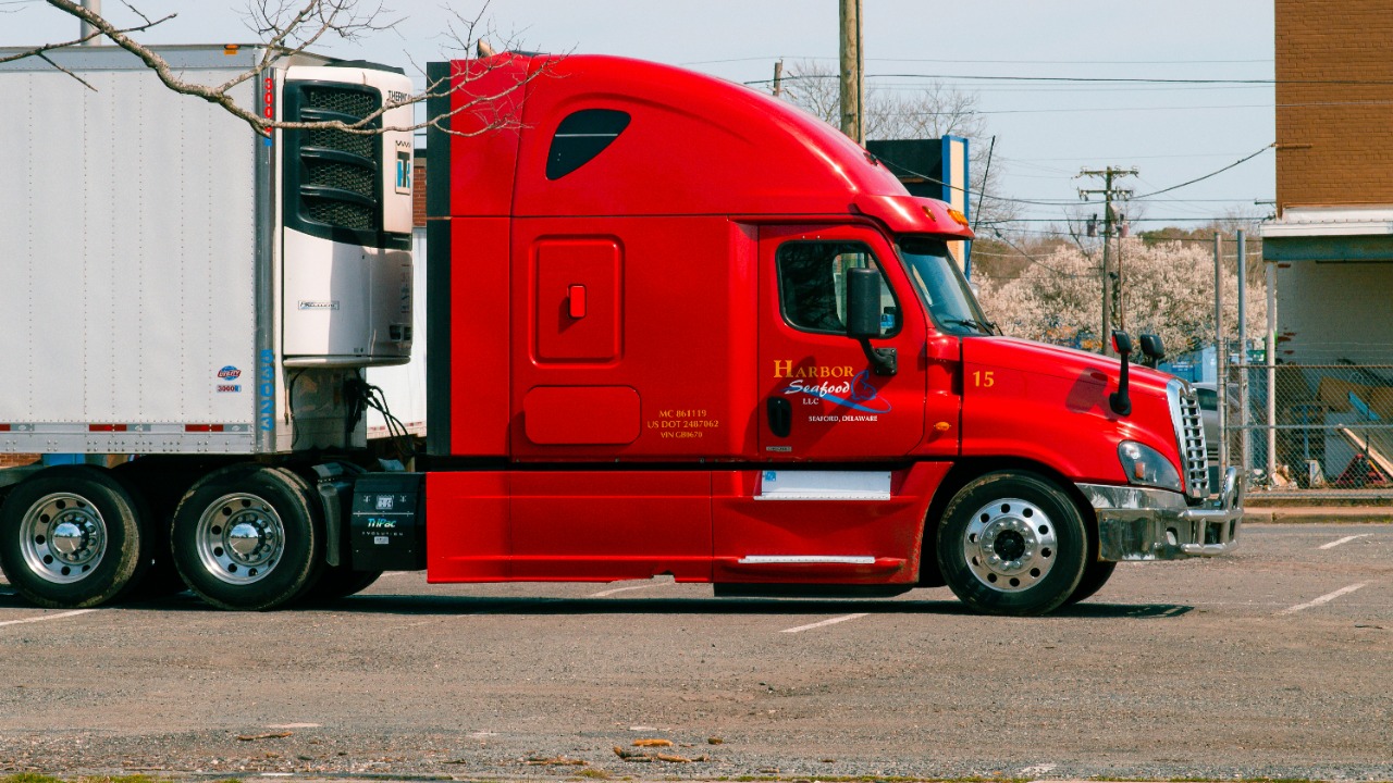The self-driving truck is beating the self-driving car to market — long ...