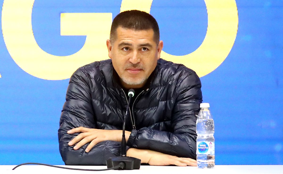 Riquelme quiere reforzar el lateral derecho: los tres jugadores que ...