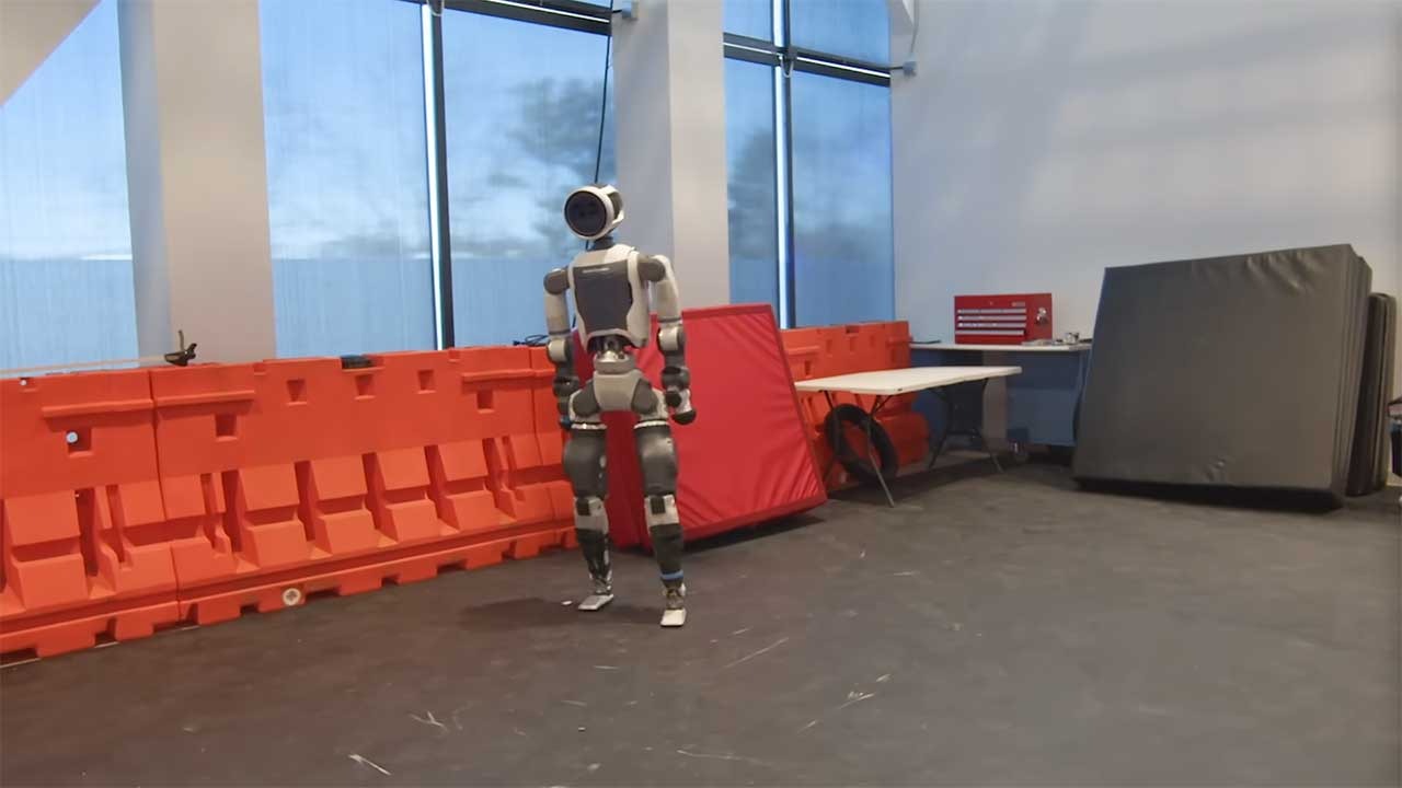 Boston Dynamics’ electric Atlas robot just sold out its entire 2026 ...