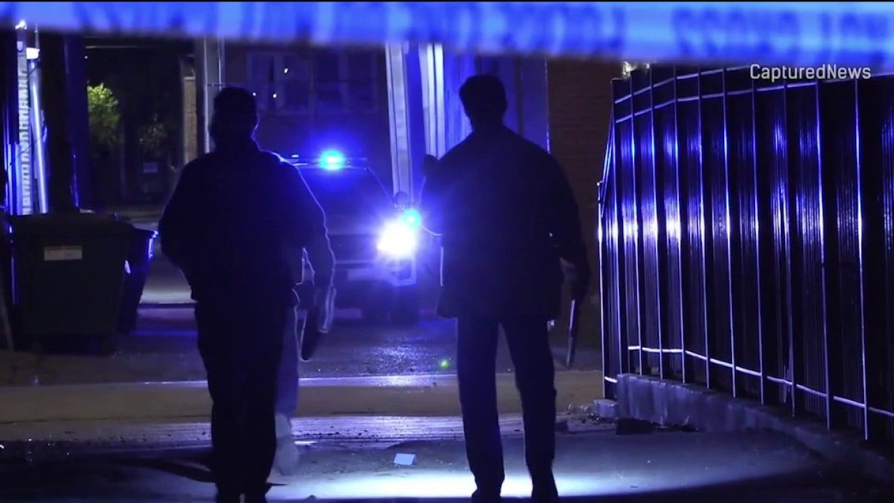 Chicago crime: 2 women shot while sitting in car on West Side, police say