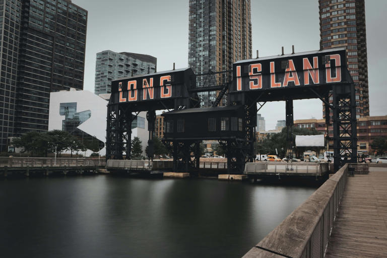 68,000 Long Island Rail Road riders qualify for refunds. Most won't ...