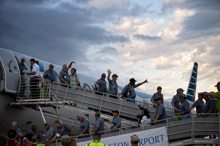 Missions of Honor Yellow Ribbon Honor Flight returns to EAA AirVenture ...