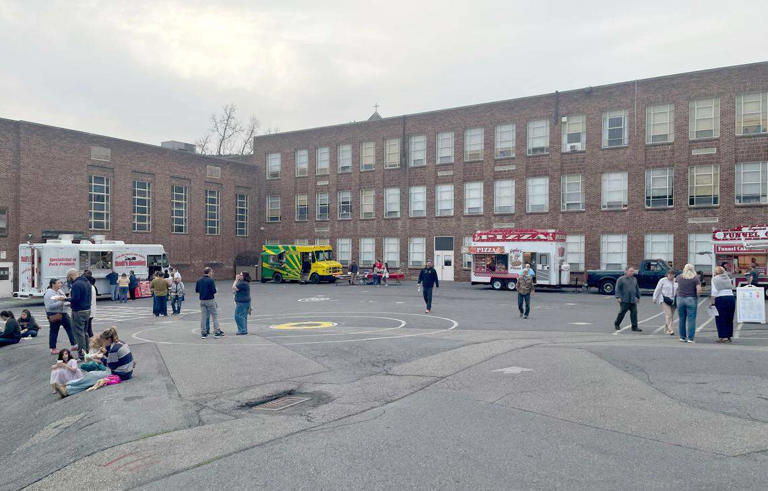 At farewell event, Bellefonte community celebrates downtown school's ...