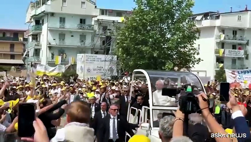 Papa ad Acerra, bagno di folla per Leone XIV, oltre 12mila fedeli