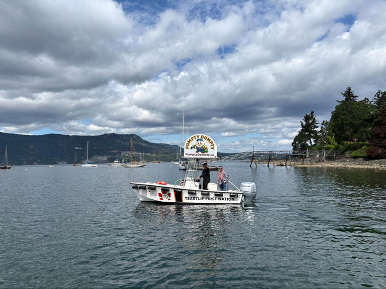 'Pumpty Dumpty' vessel to deploy in Brentwood Bay in effort to clean up ...