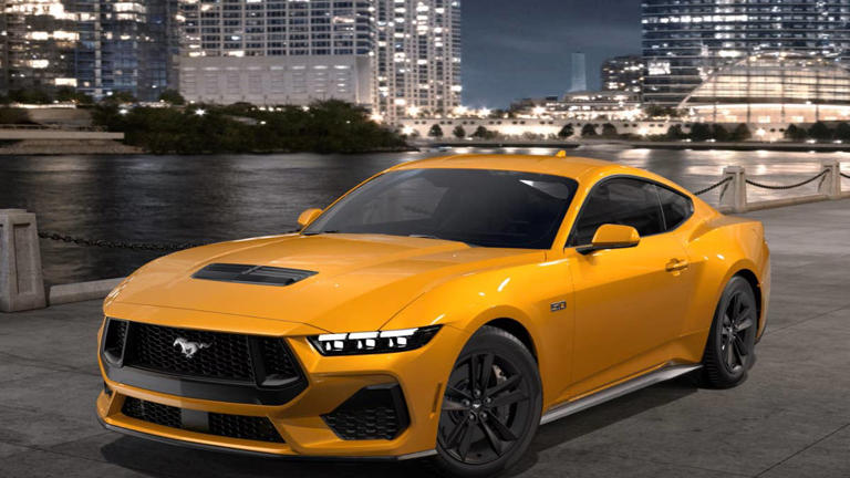 Roush’s 810-HP Mustang kit undercuts Ford’s $100,000 Dark Horse SC