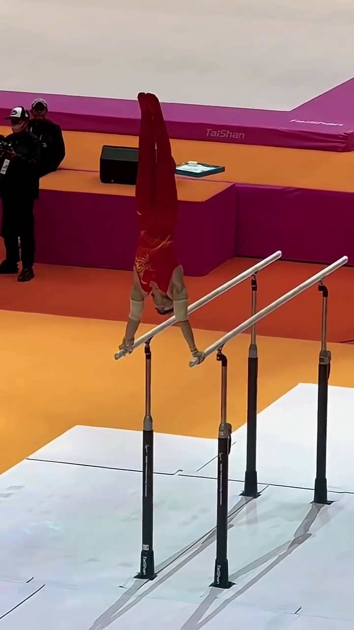 China’s gymnastics star Jingyuan Zou delivers gold-level performance