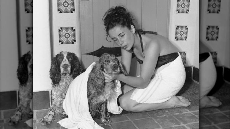 Elizabeth Taylor was a fresh-faced beauty without makeup