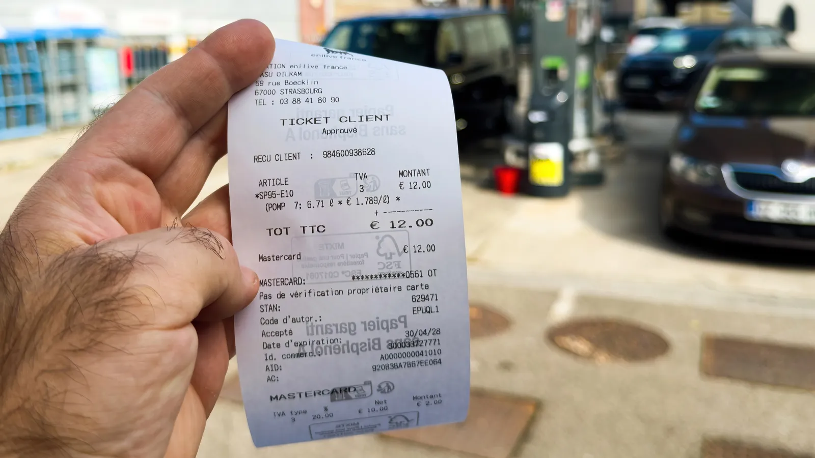Drivers should compare gas signs with pumps before filling up