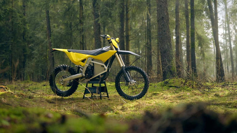 This EV dirt bike could change the game forever. Why? It has easy ...