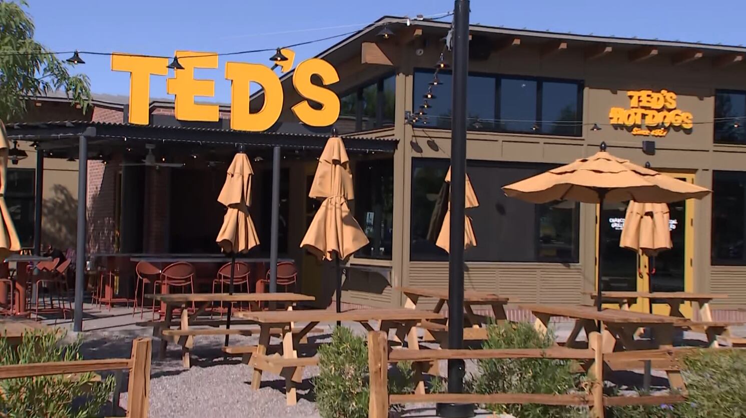 Ted’s Hot Dogs opens second Arizona location in Chandler
