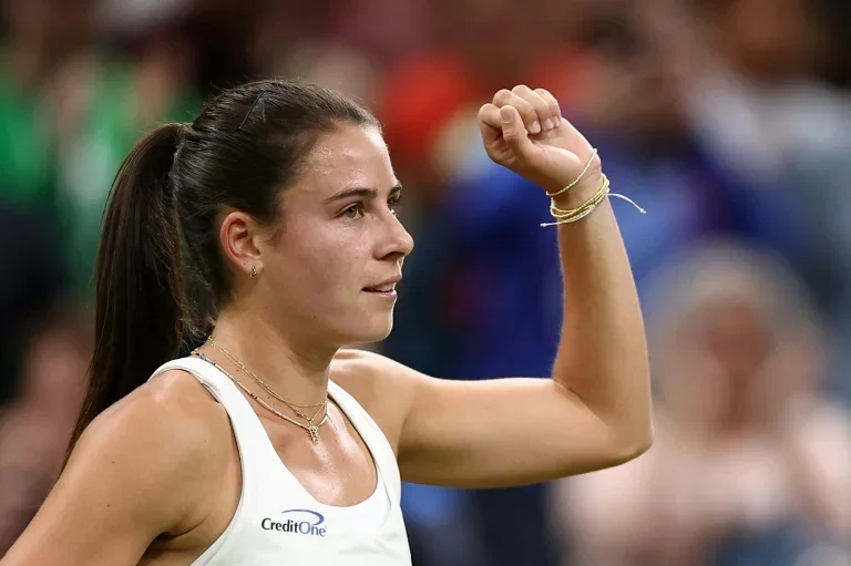 Strasbourg: Emma Navarro vinner första grustiteln – efter tuff säsong