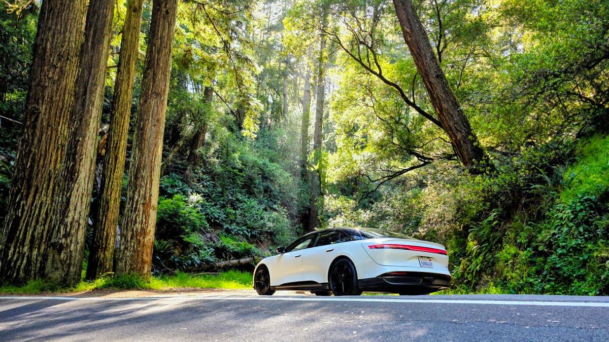 I drove the 2026 Lucid Air Touring, and it embarrassed every other sub ...