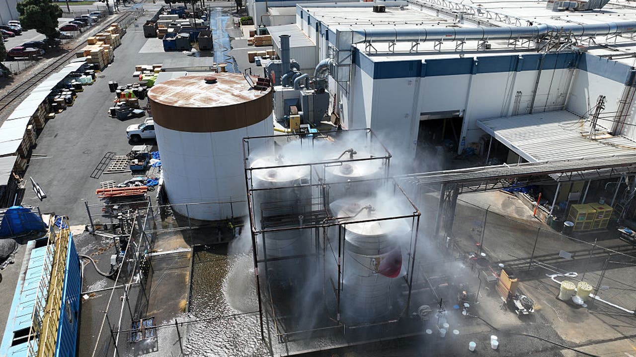 Garden Grove chemical threat: 40,000 evacuated as overheated tank faces ...