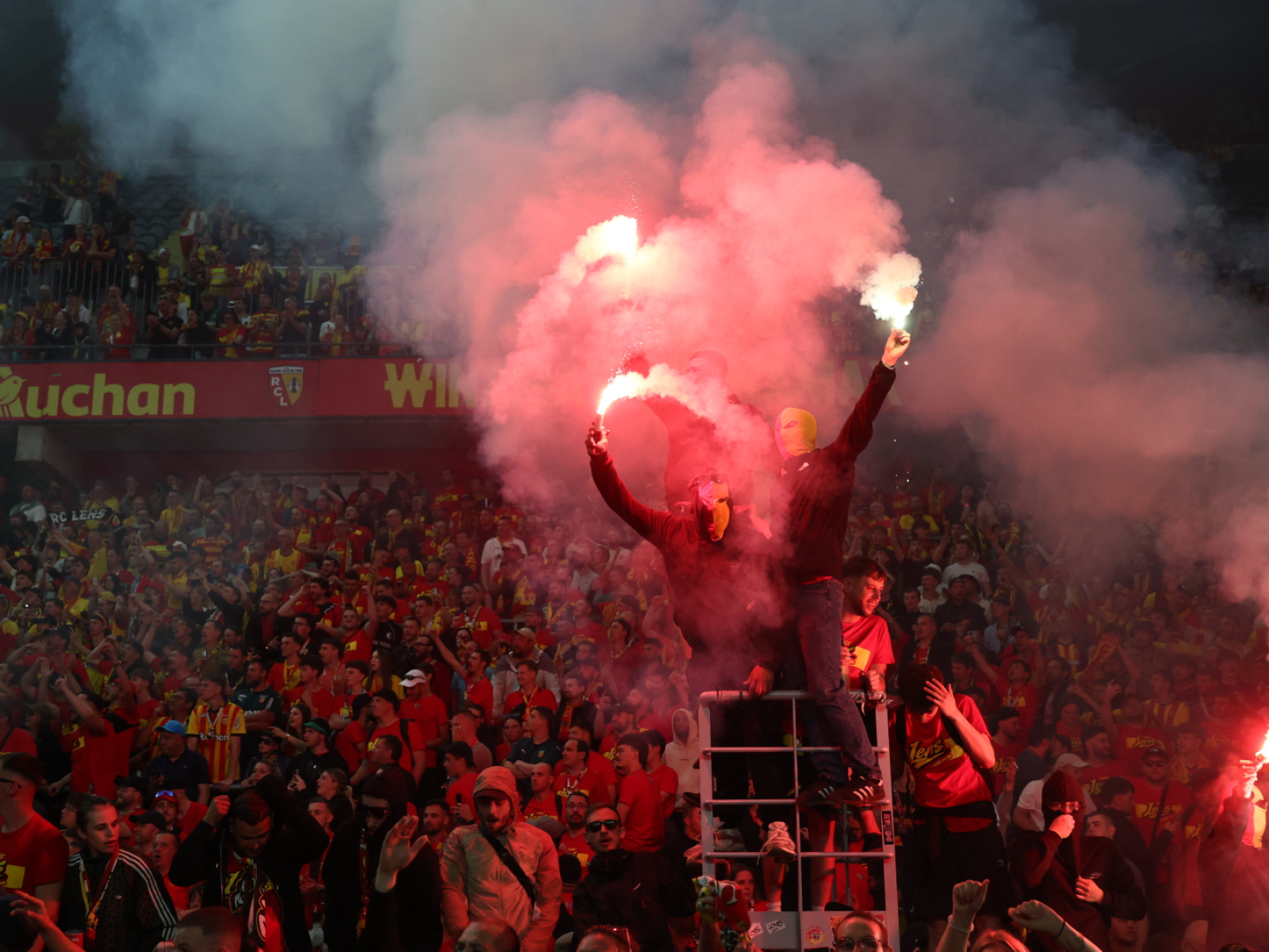 Gewalt und Pyro: 35 Festnahmen nach Cupfinale in Paris