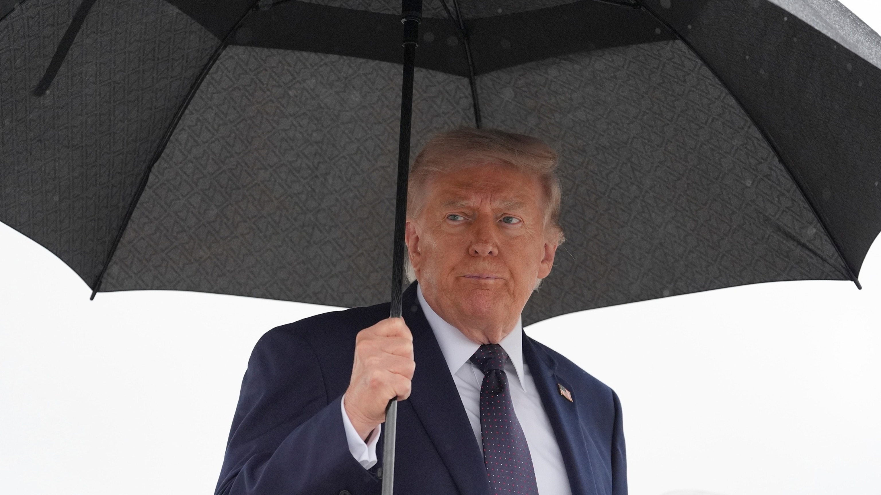 Iran live updates: Trump says US and Iran are 'getting a lot closer' to ...