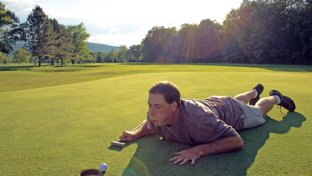 Share these 110 funny golf jokes to lighten up your next round