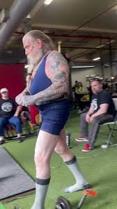 74-year-old powerlifter breaks APA world record with 515 lift