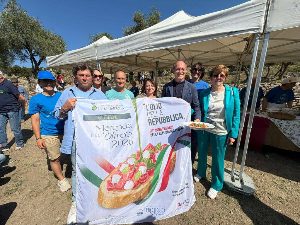 Andora, successo per la “Merenda nell’oliveta” sotto gli antichi olivi ...