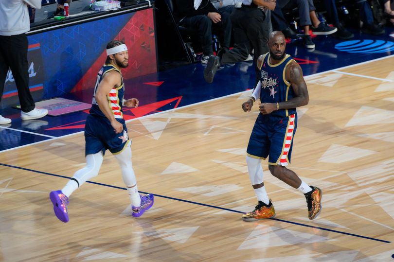 LeBron James notes Jalen Brunson 'sprinkle' behind Knicks' dominant ...