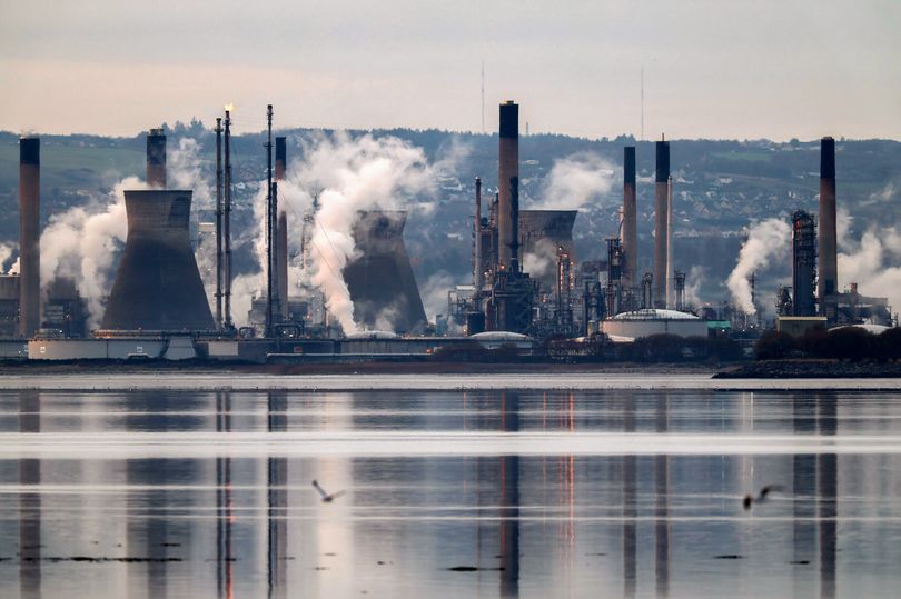 Union boss furiously condemns Grangemouth closure as 'industrial ...