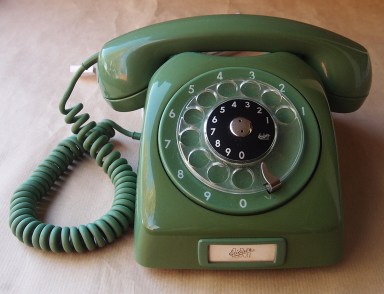 The everyday skills every American had in 1975 that almost no one under ...