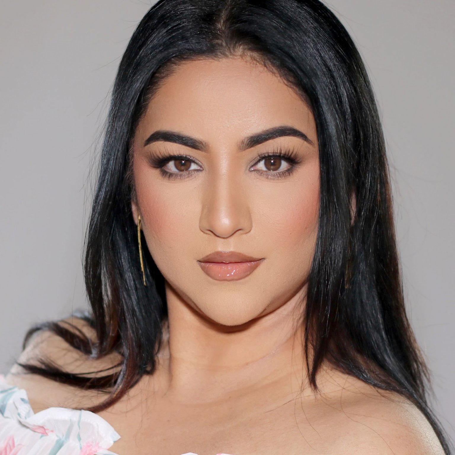 Easy hooded eyes double cut crease