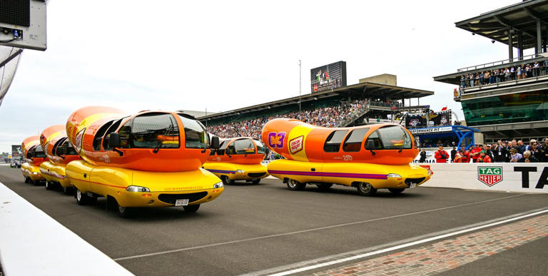 2nd annual Oscar Mayer Wienie 500 cuts the mustard